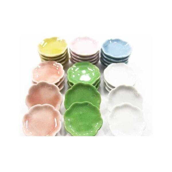 【商品名】30 Color Scalloped Plates Dolls House Miniatures Kitchen Ceramic Supply 3cm - 2349 ドール 人形 フ 【カテゴリー】フィギュア