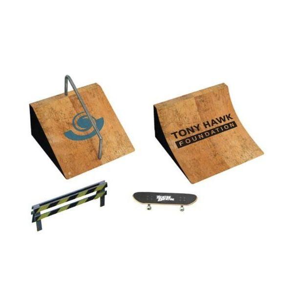 【商品名】Tech Deck-Skate Park &amp; 1 Exclusive Edition Fingerboard フィギュア 人形 おもちゃ 【カテゴリー】フィギュア