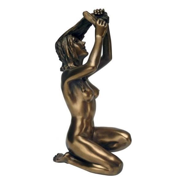 【商品名】Design Toscano Woman Combing Hair Nude Female Statue, Bronze by Design Toscano 【カテゴリー】ホーム・キッチン : 彫像
