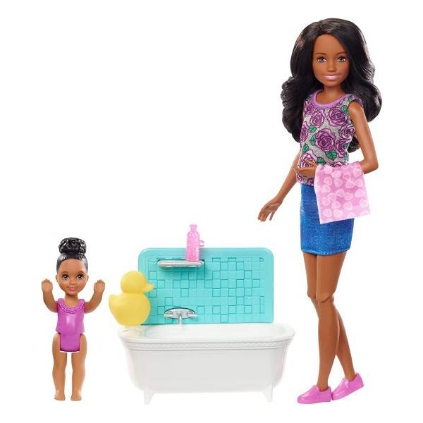 【商品名】Barbie バービー Skipper Babysitters Inc.バスタブ、ベビーシッタースキッパー人形、腕とスプラッシュを動かすボタン付きの小さな幼児人形、テーマのアクセサリー、3-7歳のギフト : Barbie Skip...
