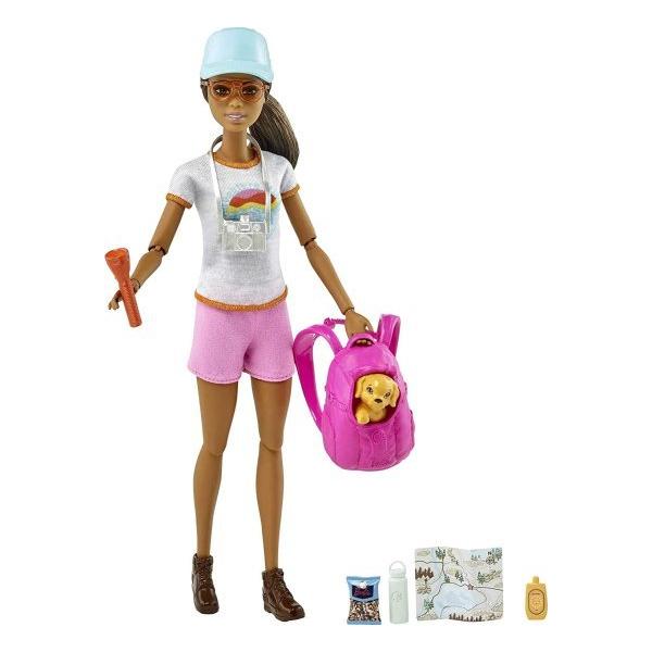 【商品名】Barbie バービーハイキングドール、ブルネット、子犬と9アクセサリー、バックパックペットキャリア、地図、カメラなど、3-7歳の子供向けのギフト、ピンク : Barbie Hiking Doll, Brunette, with ...