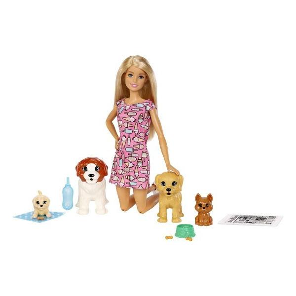 【商品名】Barbie バービードギーデイケアドール、ブロンド、ペットは、うんちとおしっこをする1匹の子犬、カラーチェンジペーパーなど、3-7歳の贈り物を含む4匹の犬と一緒にプレイセットを弾きます : Barbie Doggy Daycar...