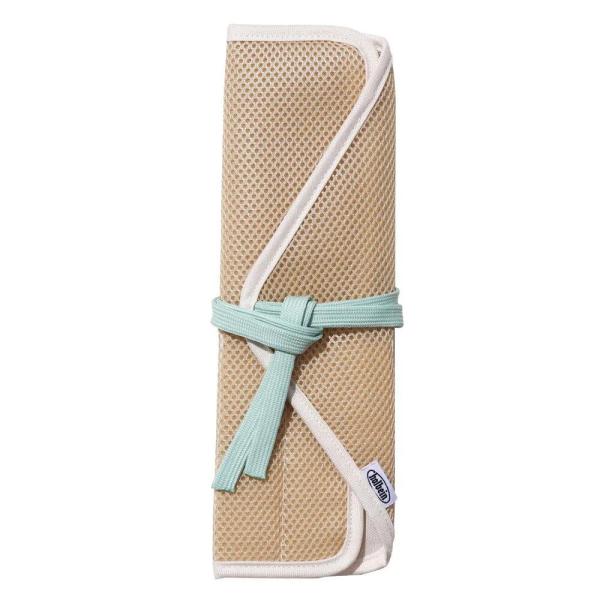 従来の水彩画筆ホルダーよりも通気性の高いダブルラッセル生地を使用し、濡れた水彩筆が早く乾燥する機能を持たせました。可愛らしい、明るく軽やかなカラーリングです。【仕様】■サイズ：W265(95)×H300mm　※()内は三つ折り時のサイズ■重...