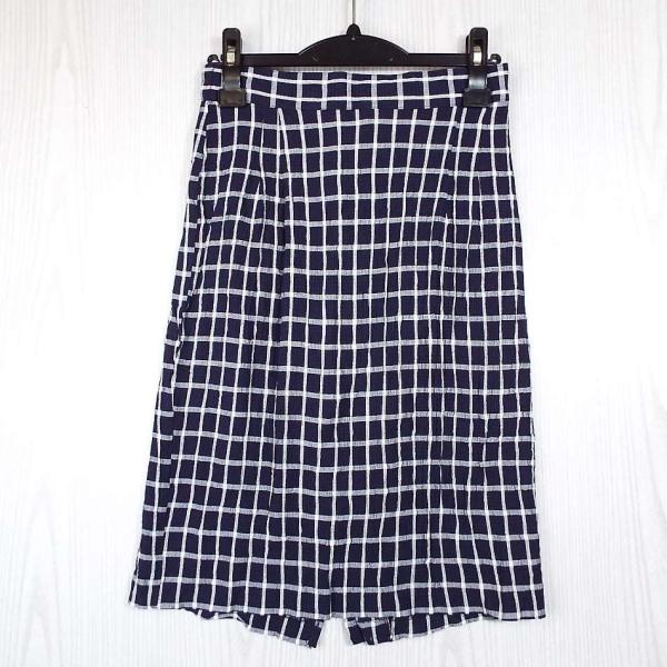 【当店スタッフのオススメポイント】・intriguing threadsの紙タグ時代のヴィンテージロングスカートです。・ワッシャー（シワ）加工が施された、薄手で軽い素材感が◎・後ろ裾に19cmのスリットが入っているのも◎・特記すべきダメージ...
