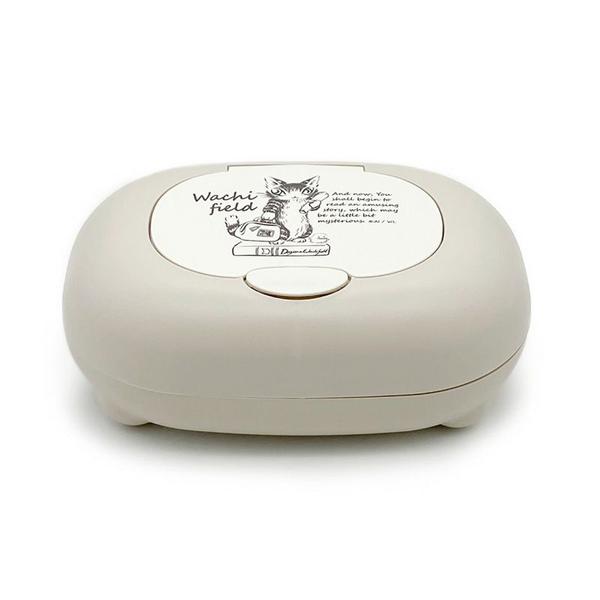 市販のウェットティッシュを入れて使うケースです。インテリアに馴染むカラーで、他を邪魔しないデザインです。素材：ポリプロピレン、ポリエチレン、シリコーンゴムサイズ：約H75×W190×D130mm製造：日本