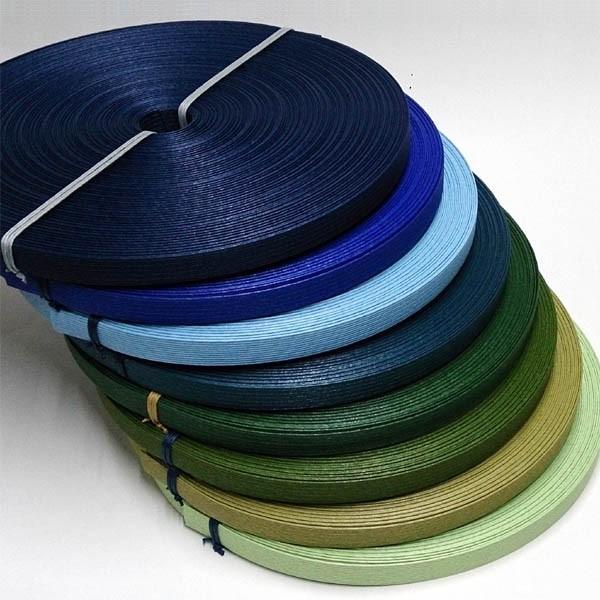 ベーシックカラー「ブルー系＆グリーン系」　1巻　50m（12本取り：約15mm巾）格安の梱包用ではなく、手芸用に開発された手芸用紙バンドクラフトテープのため、手触りがしなやかで柔軟性に富み、使い勝手がいいことで多くの方からご愛顧いただいてい...