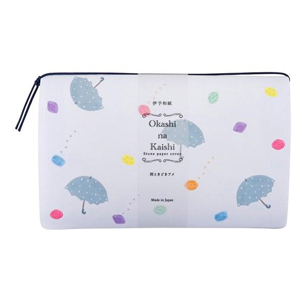 お茶の場面はもちろん、メモ用紙・簡易的なマスクケース・お菓子を乗せる皿替わりなど様々な用途にお使いいただける懐紙です。手触りの良い伊予和紙を使用しています。懐紙ケースつき。懐紙ケースはストーンペーパーを使用しています。ストーンペーパーは原料...