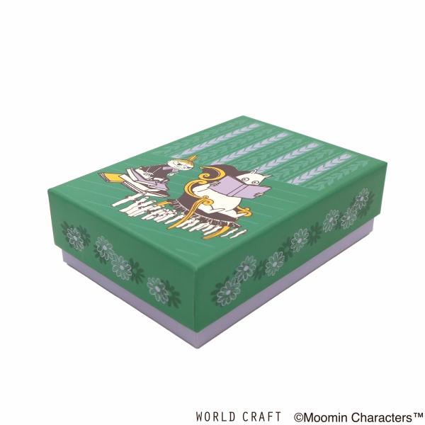 大切なポストカードや年賀状などの収納にぴったりな収納ボックス。L版の写真などを収納したり、プレゼントボックスとして使っても◎箱の側面や内側にもお花が咲いています。●本体サイズ：横115×縦160×厚さ50mm　　　　内寸：横105×縦150...