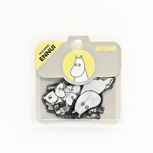 表情豊かなムーミンがフレークシールになりました！大きめサイズが1柄入っていますのでスマホケースに貼ったりノートの表紙にぴったりです。●サイズ：横90×縦95mm●入数：10柄×3枚 30枚入●素材：PET