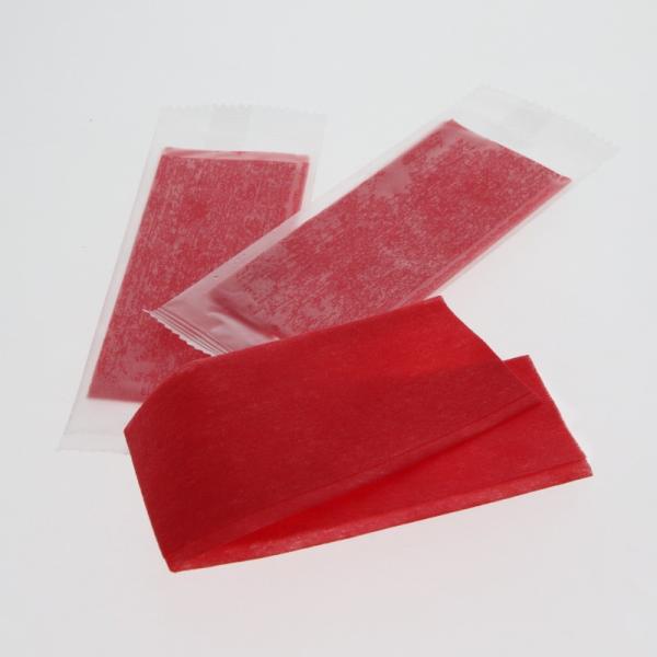 携帯に便利なおしぼり。テイクアウトや おもてなしに。家庭用ウエットティッシュとしても使えます。真っ赤な不織布タイプの平型おしぼりです。半透明の袋から見えるタイプです。整列梱包なので場所をとらず、コンパクトにすっきりきれいに陳列・収納できます...