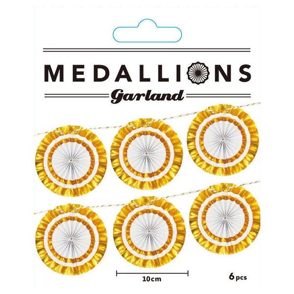 ホームパーティーやウェディング、バースデーパーティーなどに大活躍のパーティグッズです。 ゴージャスなゴールドが空間を華やかに演出します。 ●直径約10cm ●6個入り ●糸付き【ご注意ください】商品に在庫数が表示されていない商品は自社販売と...
