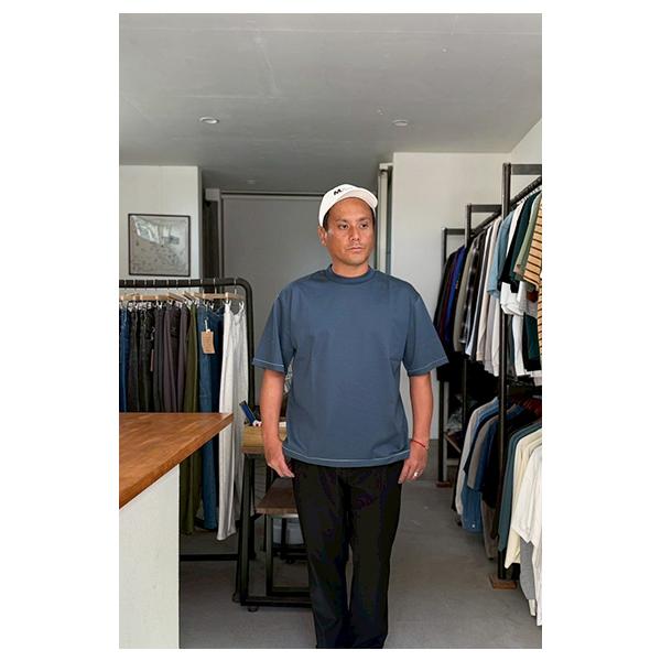melpleからVerve S/S が入荷しました。シンプルなデザインの中にも上質でこだわりの詰まったベーシックTeeです。スーピマコットンを使用してハイゲージに編みたてられた、しっとりと滑らかな肌触りと自然な光沢感のある素材となっています...