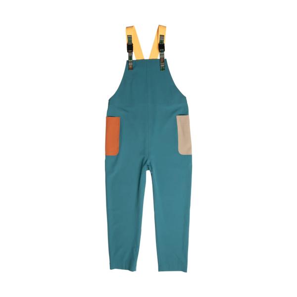 リラックスフィットのオーバーオール。軽量で速乾性の高いスパンデックス素材を使用。調節可能なウェビングショルダーストラップと2つのサイドパッチポケット付きのバックルクロージャーを備えます。■素材：92% Polyester 8% Spande...