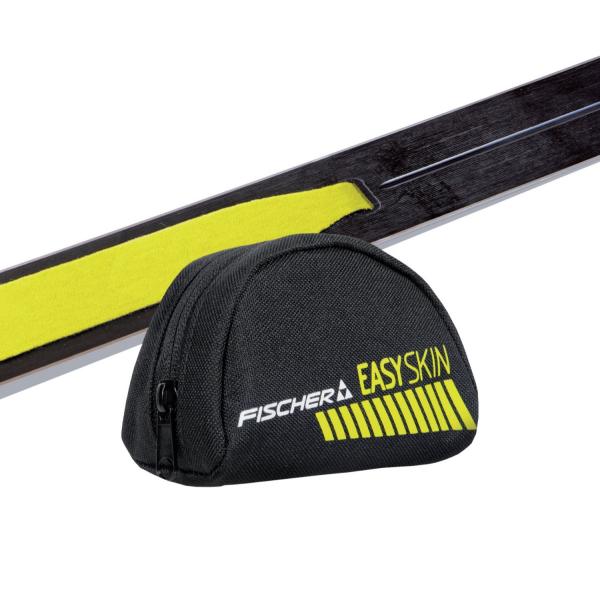 スチールエッジを搭載したスキーのためのフィッシャーオリジナルのクライミングシステムのコンビネーション。急斜面において、オフトラッククラウンでグリップしなくなったら、フィッシャーイージースキンの出番です。まるで、車の四輪駆動モードのスイッチを...
