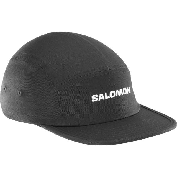 汎用性の高いデザインを採用し、Salomonロゴを大胆にあしらった Salomon の 5-Panel Cap は、ワードローブとのコーディネートも抜群。ソフトなコットンにより快適さが一日中持続します。■サイズ：L/XL■重量(g)：84■...