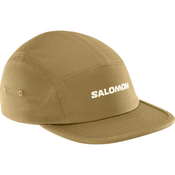 汎用性の高いデザインを採用し、Salomonロゴを大胆にあしらった Salomon の 5-Panel Cap は、ワードローブとのコーディネートも抜群。ソフトなコットンにより快適さが一日中持続します。■サイズ：L/XL■重量(g)：84■...