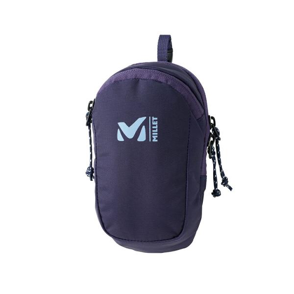 フルパッド仕様の外付け小型ポーチ。ジッパー式ポケットが2つで、モバイル端末やコンパクトデジタルカメラなどの収納に便利です。カラビナ不要でショルダーストラップに簡単装着できる独自設計のループ付き。素材は超軽量かつ引裂きや摩擦に強いリップストッ...