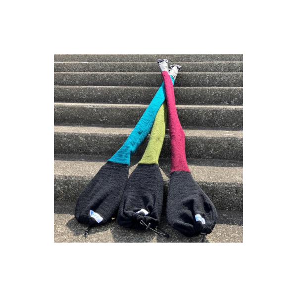 大人気パドルソックスが新デザインで入荷致しました?前モデルより長くなり、多くのパドラーに対応が可能となりました。ニット生地で柔らかく様々なパドルデザインに対応しています。生地を少し、薄くしたことで軽量で柔らかくSUPトリップなどにも最適です...