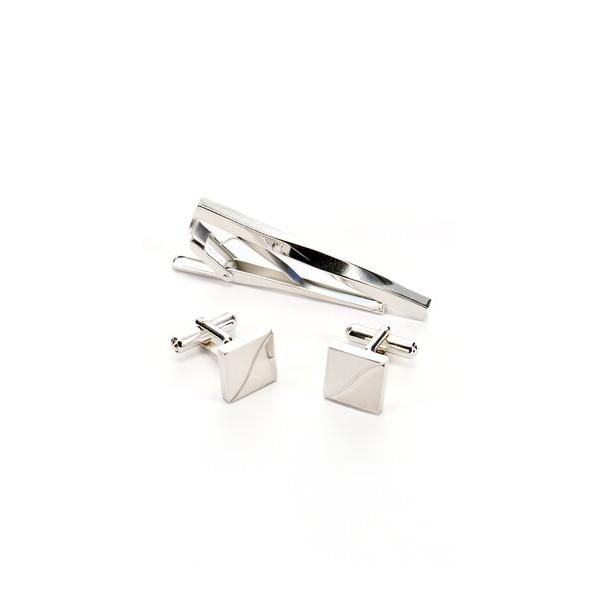 【仕様】タイバー、全長:約5.5cm×幅:0.5cm、カフリンクス、縦:約1.3cm×横:約1.3cm【色】シルバー系【柄】切替え【ブランド】-【素材】真鍮(合金メッキ)【サイズ】2