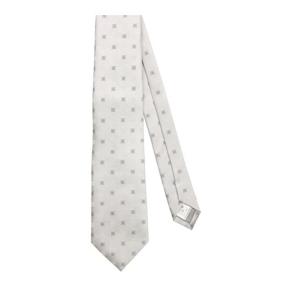 【仕様】全長:約143cm、大剣幅:約8cm【色】シルバー系【柄】プリント【ブランド】HILTON【素材】シルク:100%【サイズ】4