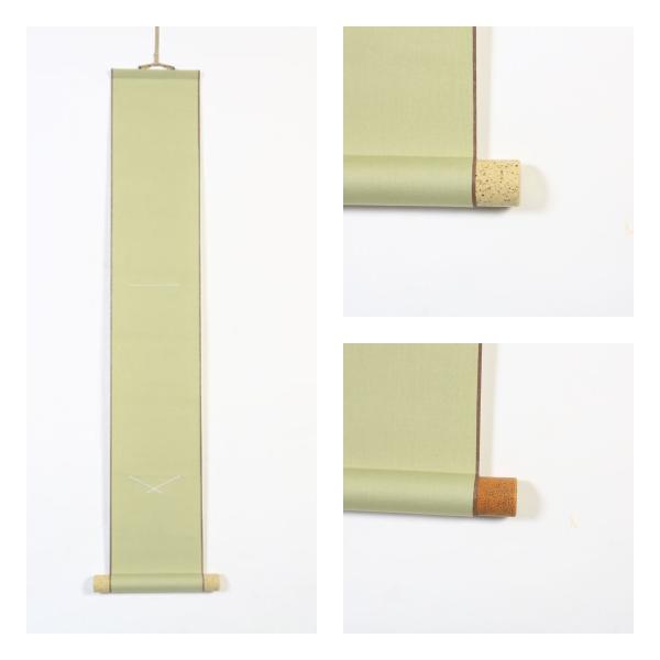 商品説明短冊掛【無地純綿裂】<<古窯陶芸焼物軸先>>最初に目に付く掛軸の顔ともいわれる大切な部分で、軸先ひとつで掛軸の品格と価値を装います。古窯陶芸焼物は軸先の中で最も高級感がありしっとりとした詫び寂びの感情を醸し出...