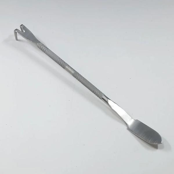 【商品説明】盆栽道具盆栽熊手　2本爪根をほぐす時、丁寧に根をほぐされる方、根がしっかり張り込んで固まった状態のものに使用する場合は　1本爪、2本爪をご使用ください。また、熊手の反対側には、ヘラがついており、植え替えの際の土を固めたりするのに...