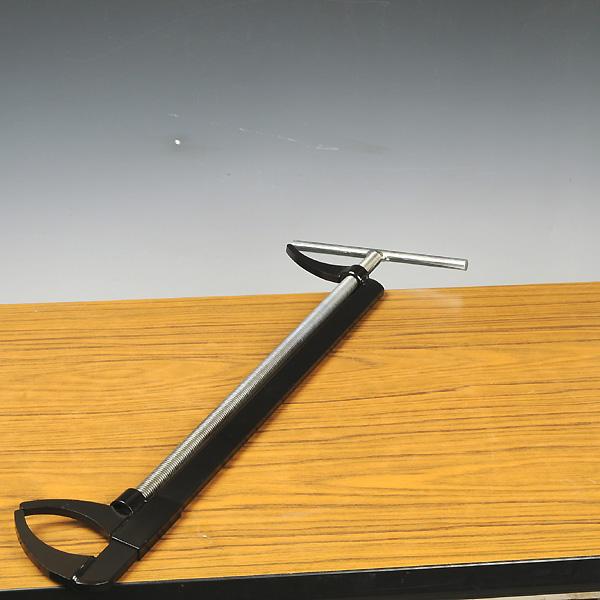 全長　59〜101cm働き　約40cm先端の爪が360度回転します。縮める作用だけでなく広げられる両用式です。