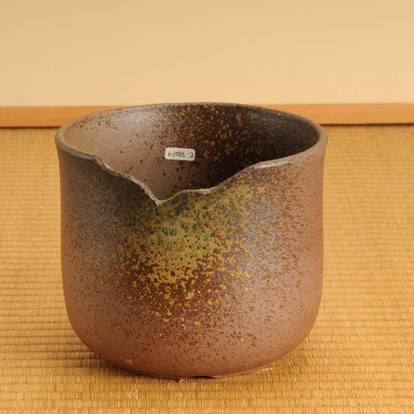 日本製　瀬戸焼鉢鉢径：約17.3cm　高さ：14.3cm＊数量物の為、若干の色の違い(色むら)があります。  