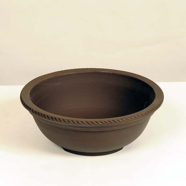 商品説明国産土物　丸縄付鉢　6号　常滑焼昭和時代につくられた鉢です。＊新品ですが、長年保管していた為多少汚れがついている場合がございます。＊数量物の為、多少大きさ・色味に違いがございます。　サイズ　鉢径：約20.5cm　高さ：約7.5cm納...