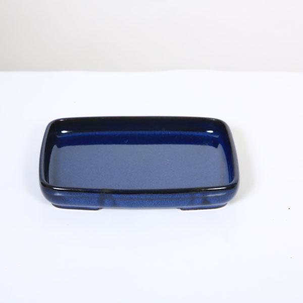 商品説明瀬戸焼水盤　なで角　5号国産瀬戸焼製水石や苔玉、盆栽の受け皿に最適です。サイズ鉢幅：約14.3cm　奥行10.5cm 　高さ：約1.8cm