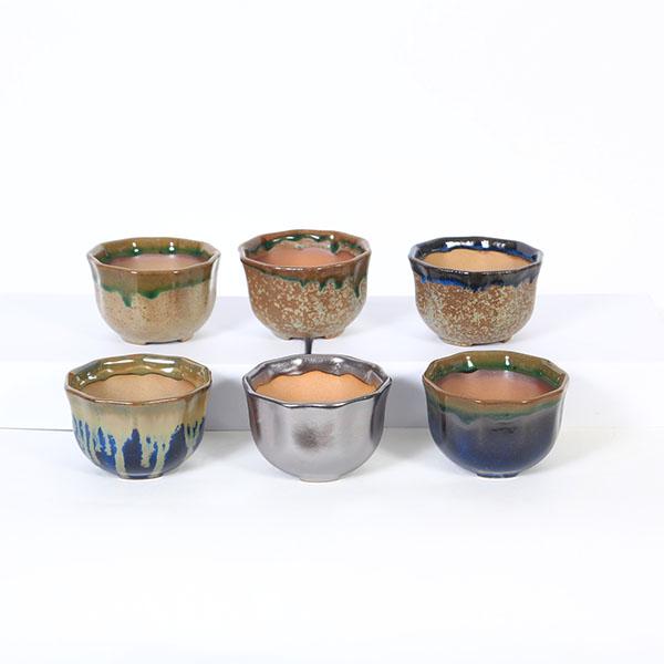 商品説明美濃焼丸鉢　3.5号美濃焼（みのやき）は、岐阜県（南部は旧美濃国）の東濃地方のうち主に土岐市、多治見市、瑞浪市、可児市にまたがる地域で製作される陶磁器の総称。平安時代に作られた須恵器から発展。江戸時代になると、窯体構造は大窯から連房...