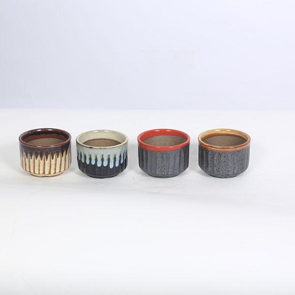 商品説明瀬戸焼丸鉢愛知県瀬戸市とその周辺で生産される陶磁器の総称。日本六古窯として日本遺産に認定される。 日本で陶磁器一般を指す「せともの」という言葉ができるほど、歴史と伝統を有する日本を代表するやきものです。※ご希望の色をお選び下さい。※...