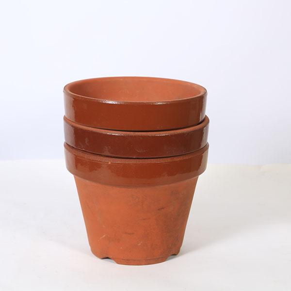 商品説明【中古】国産素焼き深鉢 7号 3個セット日本国産鉢　駄温鉢。この商品は中古になります。※洗わず土ホコリ苔等がついたままお送りしますので大変汚れております。水あかなどの汚れ・すり傷・変色や、使用には差し支えのない程度の欠けのあるものも...