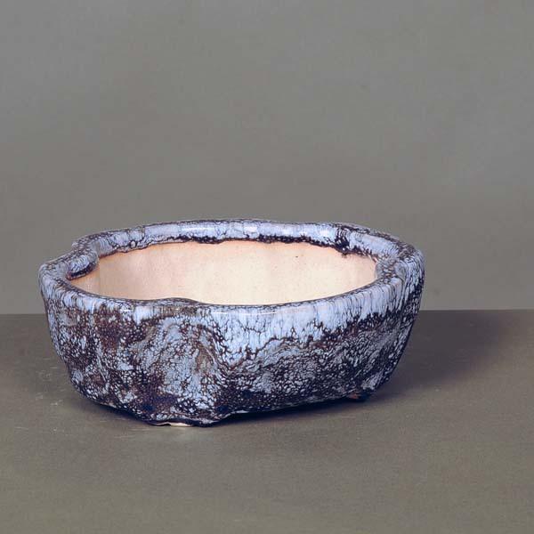 商品情報　浜重兵衛(じゅうべい)　モッコ鉢現代小鉢作家。大阪で作陶されています。元々、盆栽が好きな方ですので、成育に適したものを作陶されています。ぽってりと釉薬を使用され、重量感があります。　鉢幅：約16.5cm 　高さ：約5.8cm　奥行...