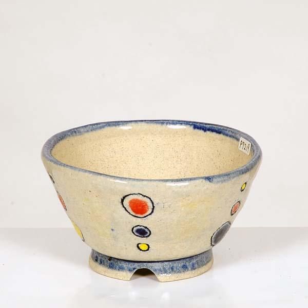 越前文山（さちこ）　丸鉢越前文山窯　さちこ作（文山氏の御息女）釉薬の発色が美しく、個性的な形状に挑戦されています。サイズ　鉢径：約13.8cm 　高さ：約7.5cm納期配達ご希望日時のご指定ができます。お急ぎの場合は午前中までにご注文の場合...