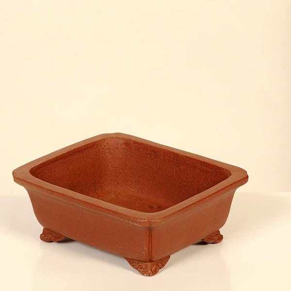 商品説明柴勝　長方鉢本名：柴田　勝一愛知県常滑市出身。常滑作家のひとりで、タタラと押型による手づくり鉢を作られています。泥物から釉薬まで幅広い作陶で、樹の育成にも優れた鉢です。サイズ　鉢径：約13.0cm　高さ：約5.0cm　奥行：約10.9cm