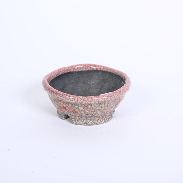 商品説明越前文山(てるみ）　丸鉢越前文山氏の奥様。地元に伝わる福井県越前焼に則って独自の作風を確立。釉薬の発色が美しく、全て手びねりで作陶されています。※1点ずつ手作りの為、歪み塗漏れがある場合がございます。ご理解の上ご注文ください。落款：...