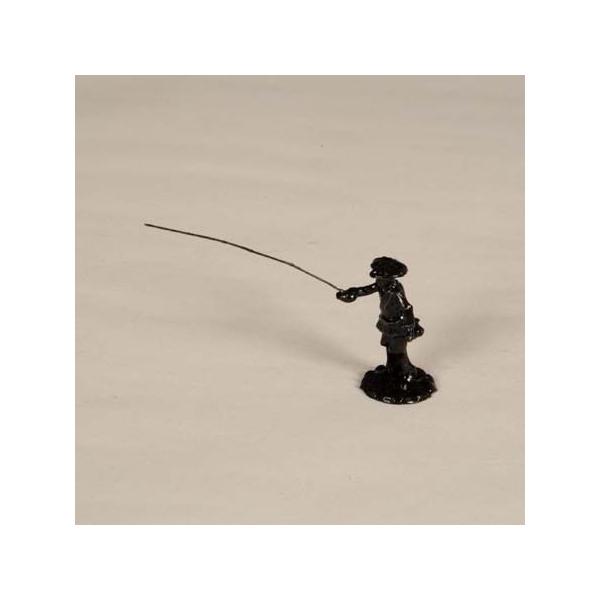 高さ：2cm　横幅：4.4cm　材質：すず合金【注意】商品写真の色合いは、コンピュータディスプレイの性質上、実際の色と若干異なって見える場合があります。