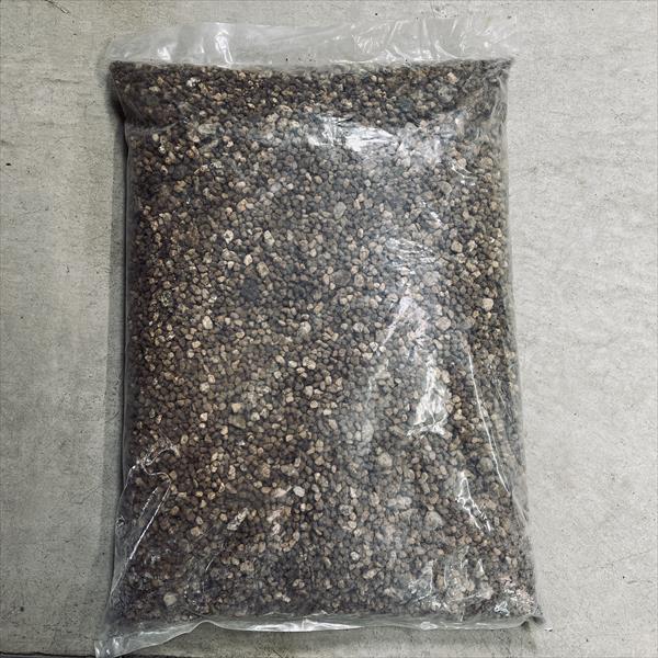 商品説明朝明川の川砂を主原料した極限まで排水性を追求した究極のアガベ 専用配合用土です。配合や粒子を揃えるために大変な手間と時間が必要ですので年間50袋以上作れません。数量限定販売となります。　（来年度は2月頃制作予定）本来アガベ を含む多...