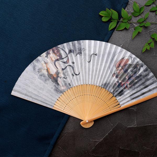 用途：男性用扇子　普段使い、父の日などのギフトにもピッタリデザイン：日本扇面：紙（日本）扇骨：竹（中国）加工：中国扇子を広げた時の大きさ（縦×横）：約22.5×38.5ｃｍ箱（縦×横×高さ）：紙箱　約26.5×9.5×2.5ｃｍ男性 父の日...