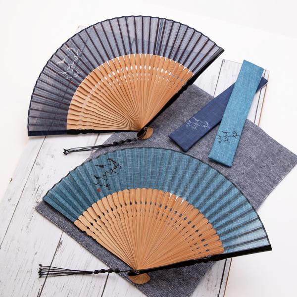 カラー：緑・紺種別：男性用、紳士用扇面：ポリエステル100％扇骨：竹扇子袋：ポリエステル100％扇子を広げた時の大きさ（縦×横）：約22×41cm箱（縦×横×高さ）：桐箱　約10.5×26.5×2.5cm袋の長さ：約24ｃｍ男性 父の日 ギ...