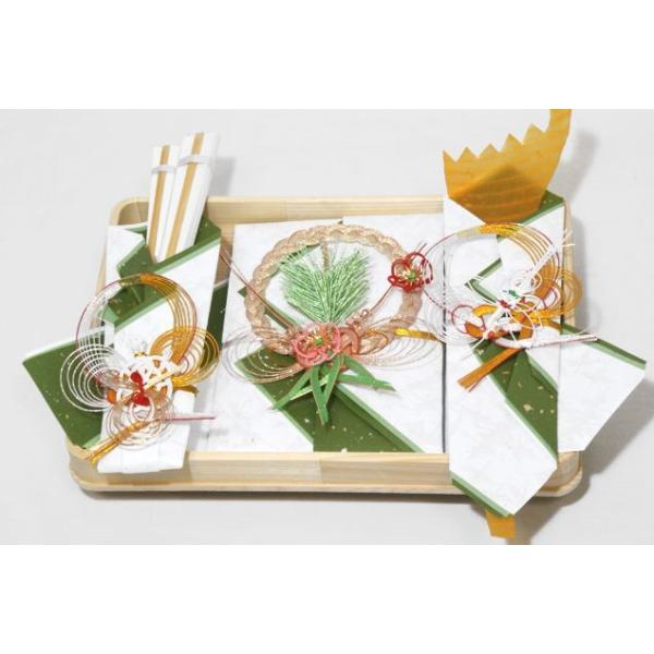 飾付けサイズ(毛氈サイズ):縦70ｃｍ×横140ｃｍ（半分にたたんで使います）梱包箱サイズ:横幅35×奥行30×高さ10ｃｍ発送:1〜3日程度　お急ぎの方はご連絡ください。白木台の大きさ：横幅33ｃｍ×奥行23ｃｍ×高さ6ｃｍ