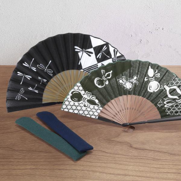 カラー：黒（とんぼ）・緑（瓢箪）種別：男性用、紳士用 夏扇子、扇子袋セット扇面：綿100％扇骨：竹扇子袋：レーヨン100％扇子を広げた時の大きさ（縦×横）：約21×38cm箱（縦×横×高さ）：紙箱　約9×24×2cm袋の長さ：約23cm