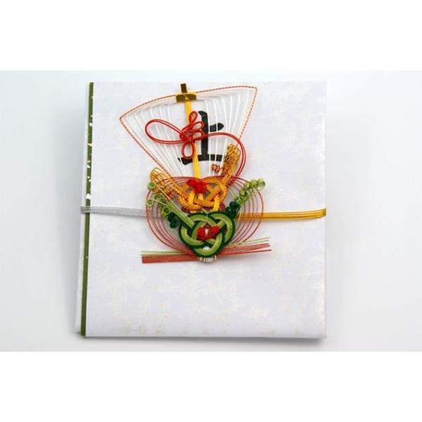 商品説明:地域を問わず使える受書です。台の大きさ（縦×横×高さ）:約21×21ｃｍ発送:3〜5日程度　お急ぎの方はご連絡下さい。ご注意:結納セットをご購入のお客様で受書もご注文の場合、受書の外包みの紙の色合いは結納セットに合わせて作ります。