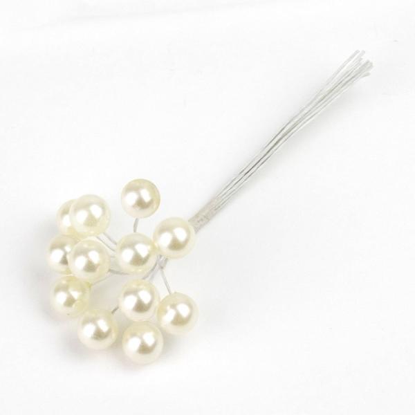 【商品仕様】（素材）ビーズ直径1cm/ワイヤー4~6cm(ポリエチレン・ポリエステル・PVC)(allp5 ) 木の実 アレンジ資材 ホワイト 白 ベリー ベリーピック 光沢 パール パール調 パール風 パーツ アレンジメント コサージュ ...