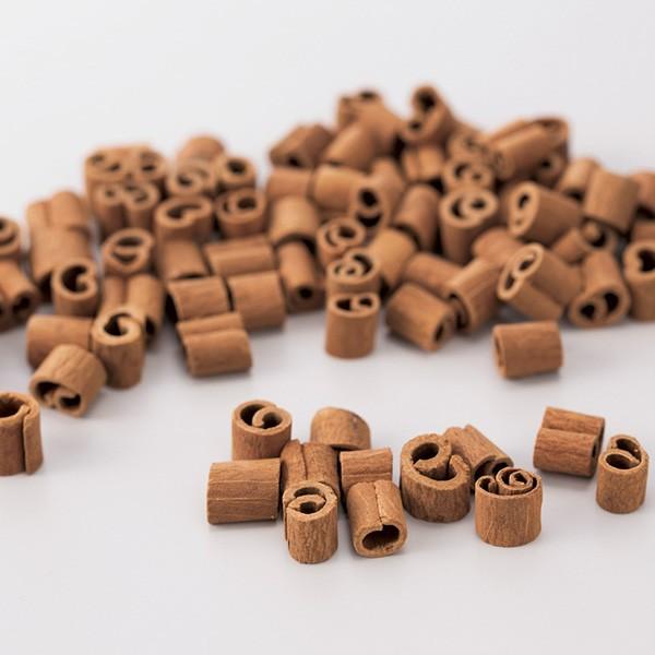 【商品仕様】約1cm1袋約35g【お伝えしたいこと】※木の実は自然素材の性質上、割れや欠け・潰れが含まれる場合があります。( allp5 )(10_dras)( 15_asoh )人気商品のシナモンにミニサイズが登場!クラフトやハーバリウム...