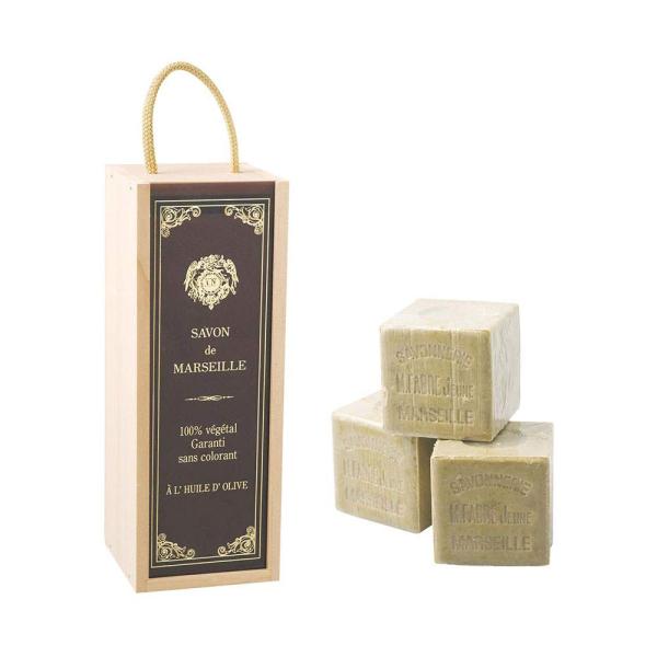 【商品名】　MARIUS FABRE サボン ド マルセイユ オリーブ ビッグキューブギフト(無香料) 【商品説明】　・マリウスファーブル社は1900年創業以来変わることなく昔ながらの「釜炊きけん化法」でマルセイユ石けんを作り続けている数少...