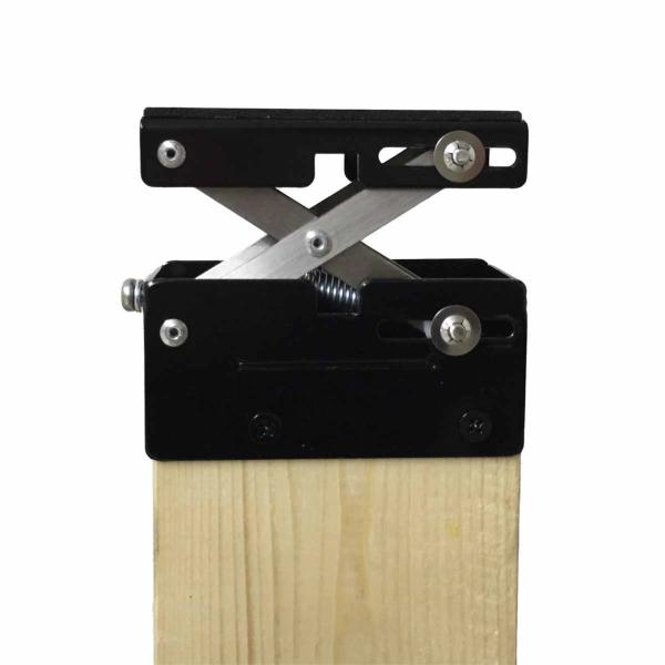 【商品名】　和気産業(Waki Sangyo) ウォリスト(Walist) 突っぱりジャッキ 壁面 収納 DIY 1個入 黒 WAT-001 【商品説明】　・ジャッキ＋バネの力で、市販のツーバイ材をしっかり固定でき、オリジナルの棚が簡単に作...