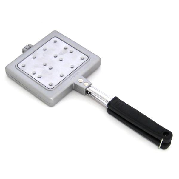 【商品名】　杉山金属 ワッフルメーカー IH・ガス火対応 アウトドア フッ素加工 日本製 約14×34cm KS-2936 【商品説明】　・外形サイズ:338×138×33mm・本体:アルミニウム合金、内面:ふっ素樹脂加工、底面:18-0ス...