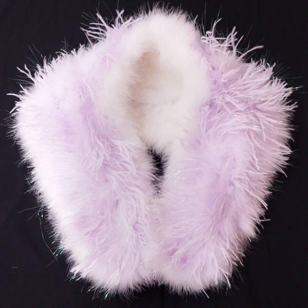 ■素材品質表示：フェザー100％中国製■サイズ幅：一番太い部分約33ｃｍ（羽毛含む）長さ：約127ｃｍ湾曲した形状と羽毛のため、床置きでざっくりと測ったサイズです。測る位置によって値が変わる事もありますので参考程度にお考え下さい。■商品説明...